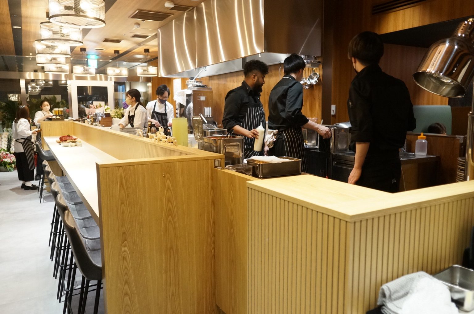 ⽺SUNRISEグループ「串羊 羊サンライズ」を運営するアイフーズがアークヒルズに新たな羊肉レストラン開業『The SHEEP FORCE』オープン！！ | THE-SELECTION ...